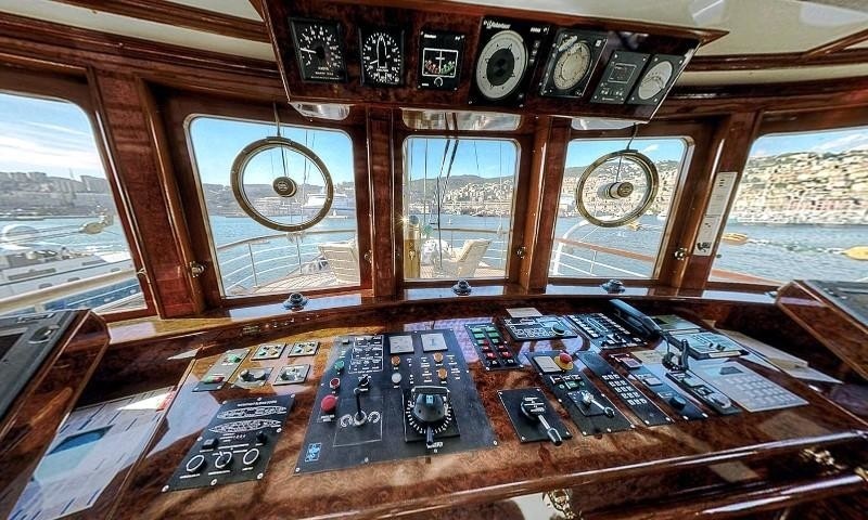 Yacht SS Delphine, Classic Yacht | CHARTERWORLD Luxury Superyacht Charters